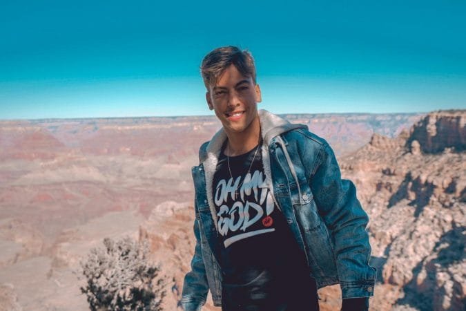 Mateus Pain lança nova série "Dando Like Pelo Mundo" - Caderno Pop