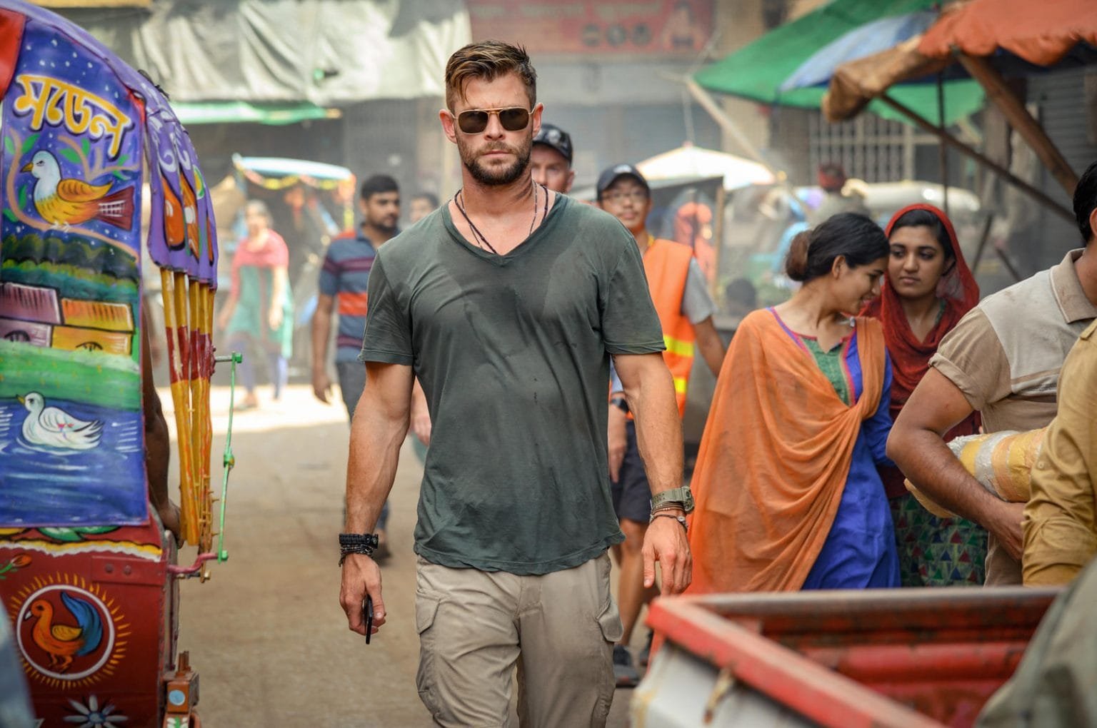 Com Chris Hemsworth, "Resgate" ganha trailer oficial - Caderno Pop